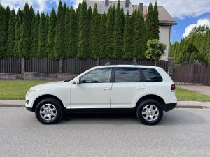 Balts Volkswagen Touareg 2007 Viļņa, ar dzinēja tilpumu 3.19 L un nobraukumu 325 tūkst. km par 3350 €, foto 3 vietnē AUTOMOTO.COM.LV
