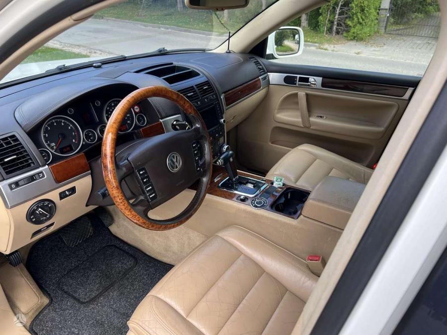 Balts Volkswagen Touareg 2007 Viļņa, ar dzinēja tilpumu 3.19 L un nobraukumu 325 tūkst. km par 3350 €, foto 11 vietnē AUTOMOTO.COM.LV