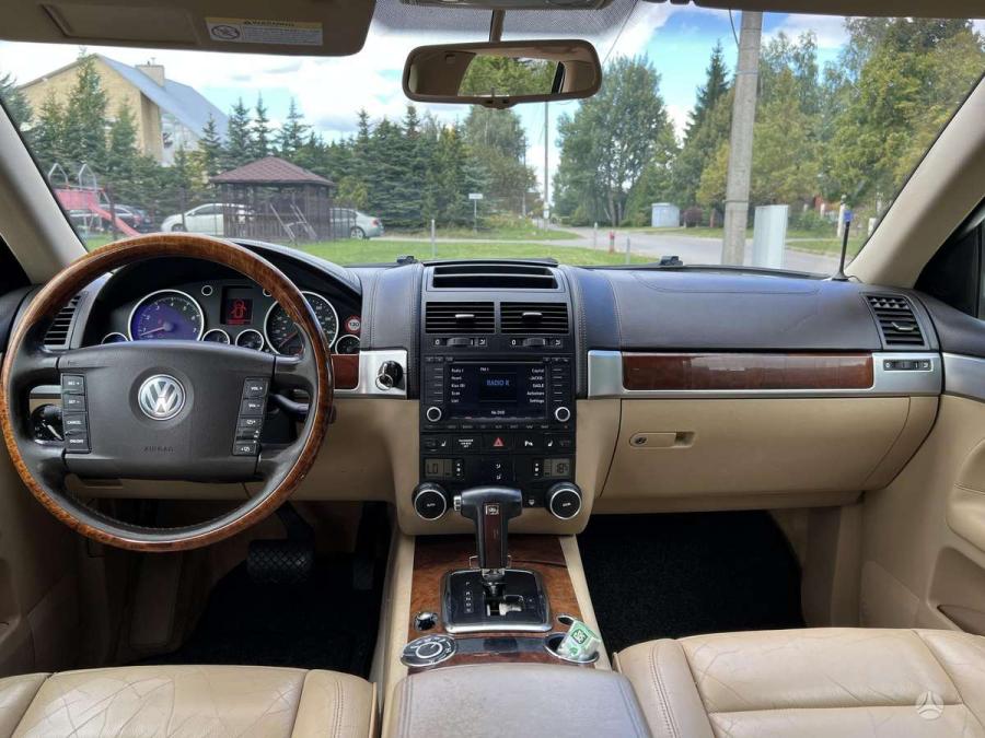Balts Volkswagen Touareg 2007 Viļņa, ar dzinēja tilpumu 3.19 L un nobraukumu 325 tūkst. km par 3350 €, foto 13 vietnē AUTOMOTO.COM.LV