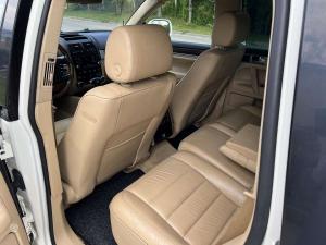 Balts Volkswagen Touareg 2007 Viļņa, ar dzinēja tilpumu 3.19 L un nobraukumu 325 tūkst. km par 3350 €, foto 18 vietnē AUTOMOTO.COM.LV