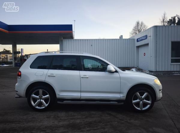 Balts Volkswagen Touareg 2008 Varėna, ar dzinēja tilpumu 3.60 L un nobraukumu 311 tūkst. km par 3300 €, foto 2 vietnē AUTOMOTO.COM.LV