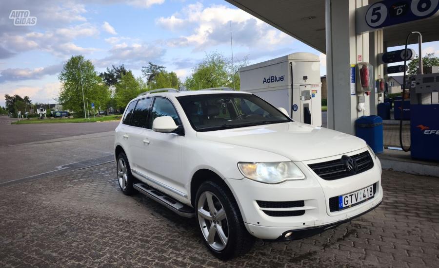 Balts Volkswagen Touareg 2008 Varėna, ar dzinēja tilpumu 3.60 L un nobraukumu 322 tūkst. km par 3100 €, foto 1 vietnē AUTOMOTO.COM.LV