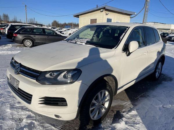 Balts Volkswagen Touareg 2010 Panevēža, ar dzinēja tilpumu 2.97 L un nobraukumu 290 tūkst. km par 8850 €, foto 1 vietnē AUTOMOTO.COM.LV