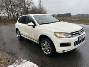 Balts Volkswagen Touareg 2010 Kauņa, ar dzinēja tilpumu 2.97 L un nobraukumu 270 tūkst. km par 8850 €, foto 5 vietnē AUTOMOTO.COM.LV