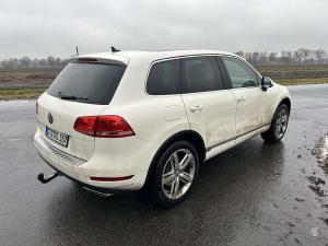 Balts Volkswagen Touareg 2010 Kauņa, ar dzinēja tilpumu 2.97 L un nobraukumu 270 tūkst. km par 8850 €, foto 7 vietnē AUTOMOTO.COM.LV