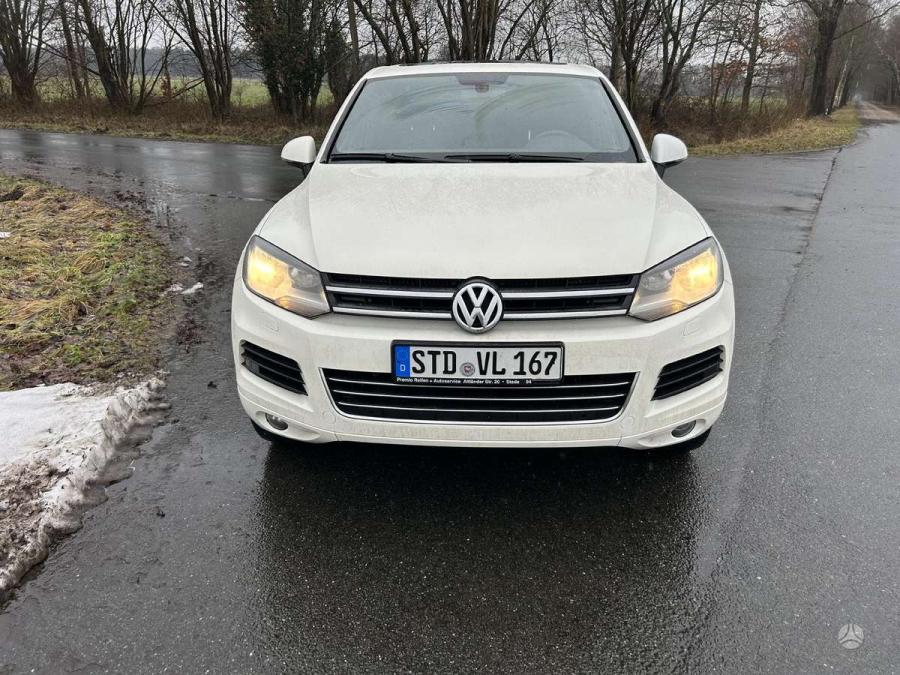 Balts Volkswagen Touareg 2010 Kauņa, ar dzinēja tilpumu 2.97 L un nobraukumu 270 tūkst. km par 8850 €, foto 8 vietnē AUTOMOTO.COM.LV