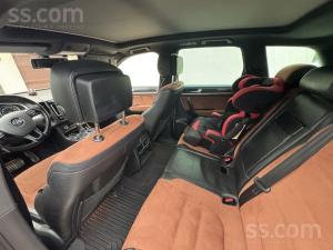 Balts Volkswagen Touareg 2010 Rēzekne, ar dzinēja tilpumu 4.20 L un nobraukumu 302 tūkst. km par 12800 €, foto 5 vietnē AUTOMOTO.COM.LV