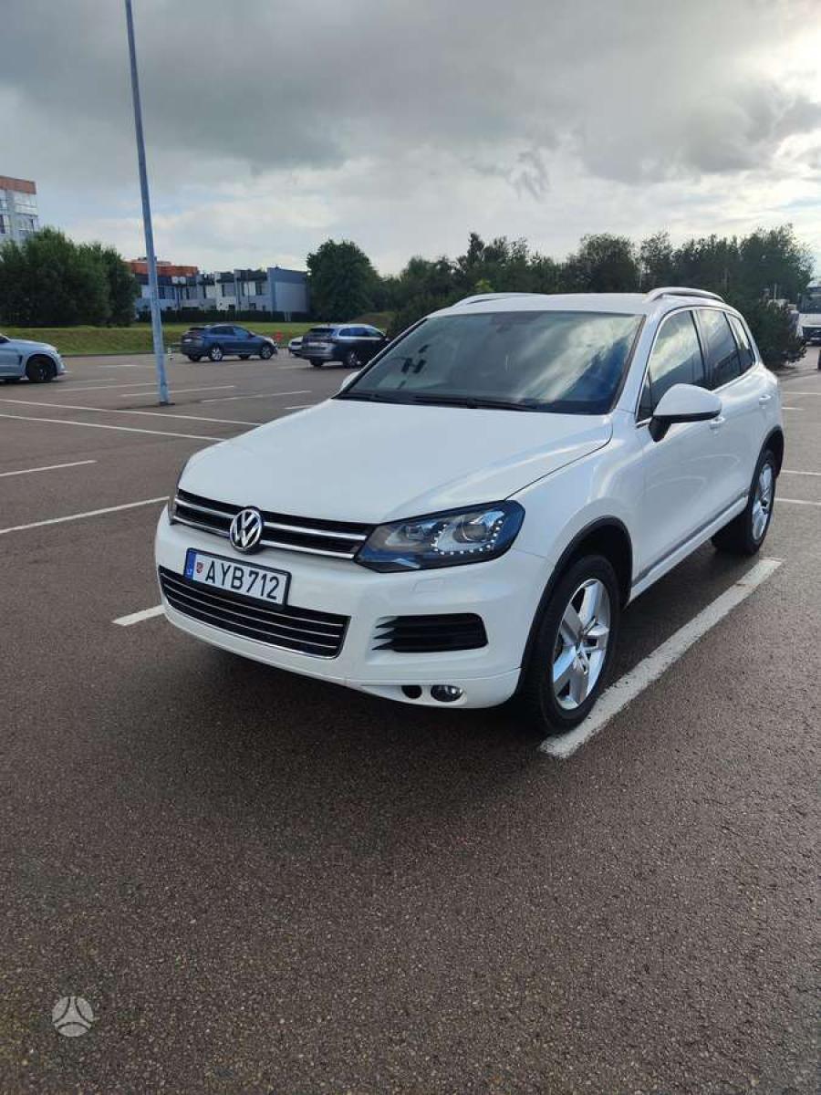 Balts Volkswagen Touareg 2010 Šauļi, ar dzinēja tilpumu 2.97 L un nobraukumu 202 tūkst. km par 10200 €, foto 1 vietnē AUTOMOTO.COM.LV