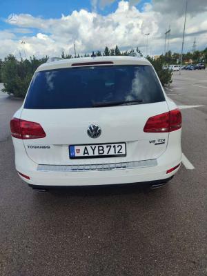 Balts Volkswagen Touareg 2010 Šauļi, ar dzinēja tilpumu 2.97 L un nobraukumu 202 tūkst. km par 10200 €, foto 5 vietnē AUTOMOTO.COM.LV