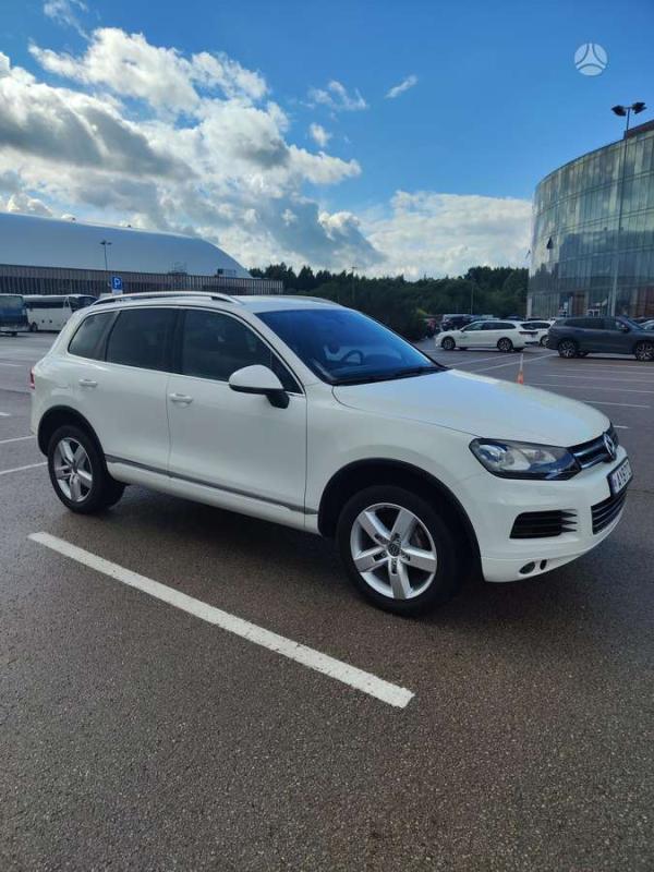 Balts Volkswagen Touareg 2010 Šauļi, ar dzinēja tilpumu 2.97 L un nobraukumu 202 tūkst. km par 10200 €, foto 2 vietnē AUTOMOTO.COM.LV