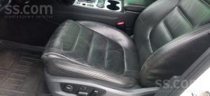 White Volkswagen Touareg 2010 in Daugavpils, with an engine capacity of 3.00 L and mileage of 312 thousand km for 9950 €, photo 17 on AUTOMOTO.COM.LV