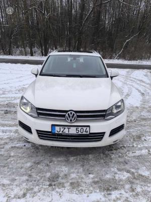 Balts Volkswagen Touareg 2011 Birštonas, ar dzinēja tilpumu 2.97 L un nobraukumu 240 tūkst. km par 8500 €, foto  vietnē AUTOMOTO.COM.LV