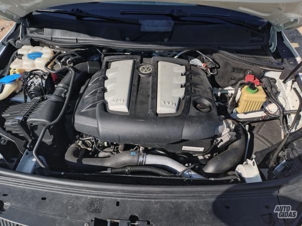 Balts Volkswagen Touareg 2011 Utena, ar dzinēja tilpumu 3.00 L un nobraukumu 206 tūkst. km par 9000 €, foto 6 vietnē AUTOMOTO.COM.LV