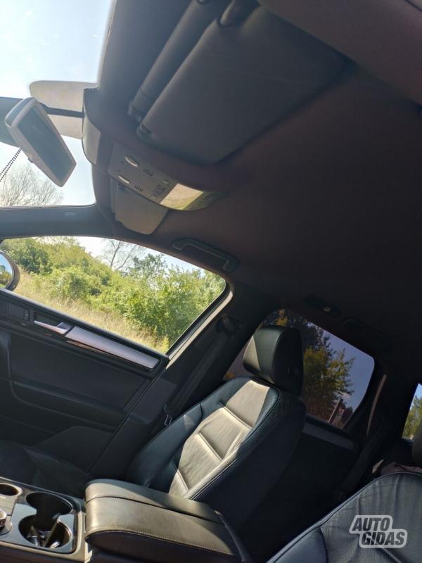 Balts Volkswagen Touareg 2011 Utena, ar dzinēja tilpumu 3.00 L un nobraukumu 206 tūkst. km par 9000 €, foto 10 vietnē AUTOMOTO.COM.LV