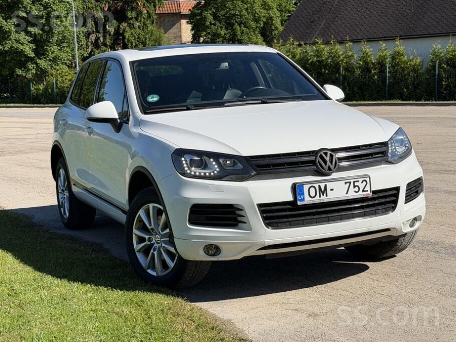 Balts Volkswagen Touareg 2012 Aizkraukle, ar dzinēja tilpumu 3.00 L un nobraukumu 327 tūkst. km par 8970 €, foto 1 vietnē AUTOMOTO.COM.LV