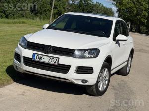 Balts Volkswagen Touareg 2012 Aizkraukle, ar dzinēja tilpumu 3.00 L un nobraukumu 327 tūkst. km par 8970 €, foto 4 vietnē AUTOMOTO.COM.LV