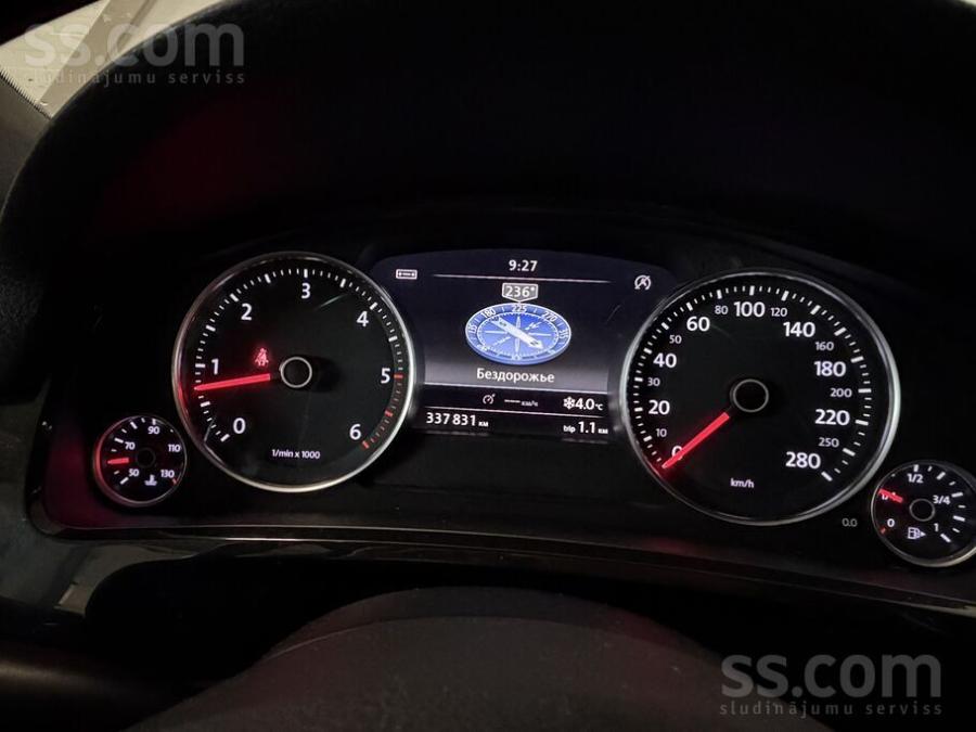 Balts Volkswagen Touareg 2012 Aizkraukle, ar dzinēja tilpumu 3.00 L un nobraukumu 327 tūkst. km par 8970 €, foto 9 vietnē AUTOMOTO.COM.LV