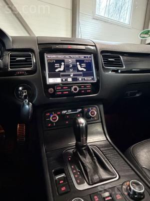 Balts Volkswagen Touareg 2012 Aizkraukle, ar dzinēja tilpumu 3.00 L un nobraukumu 327 tūkst. km par 8970 €, foto 11 vietnē AUTOMOTO.COM.LV