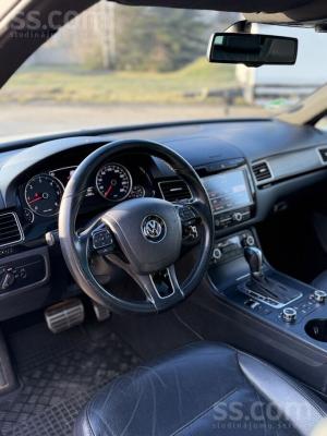 Balts Volkswagen Touareg 2012 Aizkraukle, ar dzinēja tilpumu 3.00 L un nobraukumu 327 tūkst. km par 8970 €, foto 20 vietnē AUTOMOTO.COM.LV