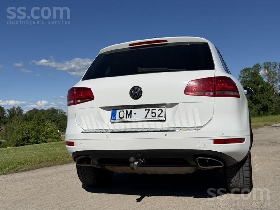 Balts Volkswagen Touareg 2012 Aizkraukle, ar dzinēja tilpumu 3.00 L un nobraukumu 327 tūkst. km par 8970 €, foto 27 vietnē AUTOMOTO.COM.LV