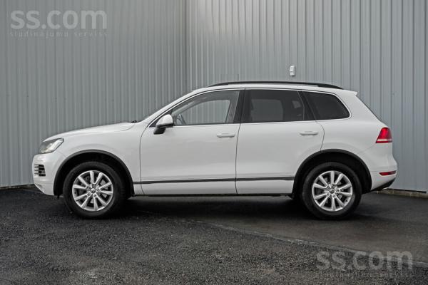 Balts Volkswagen Touareg 2012 Ogre, ar dzinēja tilpumu 3.00 L un nobraukumu 277 tūkst. km par 11700 €, foto 5 vietnē AUTOMOTO.COM.LV