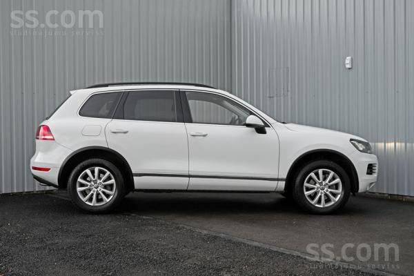 Balts Volkswagen Touareg 2012 Ogre, ar dzinēja tilpumu 3.00 L un nobraukumu 277 tūkst. km par 11700 €, foto 6 vietnē AUTOMOTO.COM.LV
