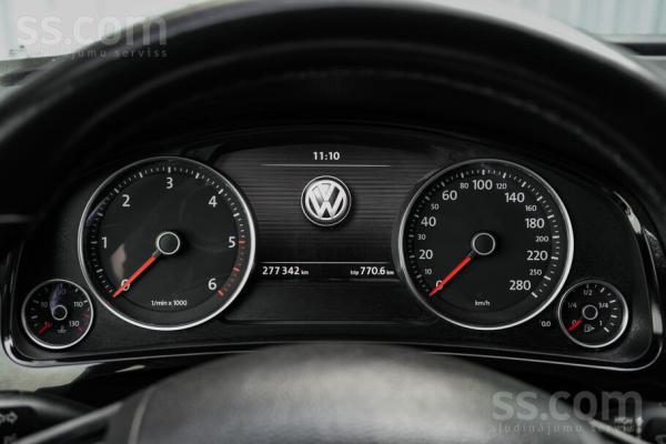 Balts Volkswagen Touareg 2012 Ogre, ar dzinēja tilpumu 3.00 L un nobraukumu 277 tūkst. km par 11700 €, foto 10 vietnē AUTOMOTO.COM.LV