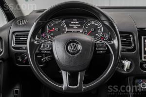 Balts Volkswagen Touareg 2012 Ogre, ar dzinēja tilpumu 3.00 L un nobraukumu 277 tūkst. km par 11700 €, foto 17 vietnē AUTOMOTO.COM.LV