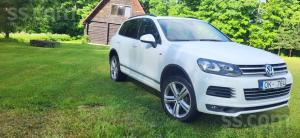 Balts Volkswagen Touareg 2012 Rēzekne, ar dzinēja tilpumu 3.00 L un nobraukumu 385 tūkst. km par 10350 €, foto 4 vietnē AUTOMOTO.COM.LV