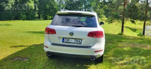 Balts Volkswagen Touareg 2012 Rēzekne, ar dzinēja tilpumu 3.00 L un nobraukumu 385 tūkst. km par 10350 €, foto 6 vietnē AUTOMOTO.COM.LV
