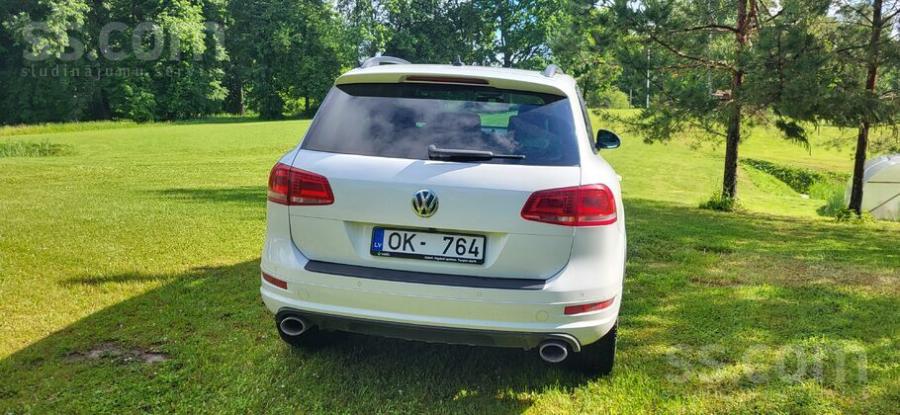 Balts Volkswagen Touareg 2012 Rēzekne, ar dzinēja tilpumu 3.00 L un nobraukumu 385 tūkst. km par 10350 €, foto 6 vietnē AUTOMOTO.COM.LV