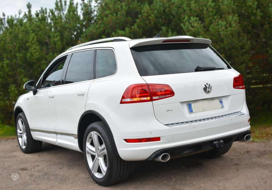 Balts Volkswagen Touareg 2012 Klaipėda, ar dzinēja tilpumu 2.97 L un nobraukumu 220 tūkst. km par 12550 €, foto 3 vietnē AUTOMOTO.COM.LV