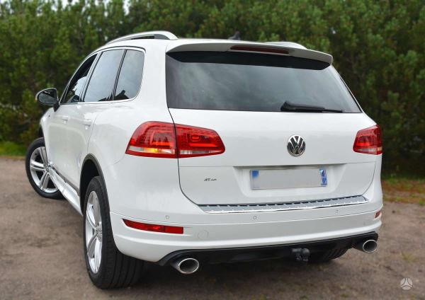 Balts Volkswagen Touareg 2012 Klaipėda, ar dzinēja tilpumu 2.97 L un nobraukumu 220 tūkst. km par 12550 €, foto 8 vietnē AUTOMOTO.COM.LV