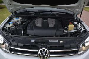Balts Volkswagen Touareg 2012 Klaipėda, ar dzinēja tilpumu 2.97 L un nobraukumu 220 tūkst. km par 12550 €, foto 28 vietnē AUTOMOTO.COM.LV