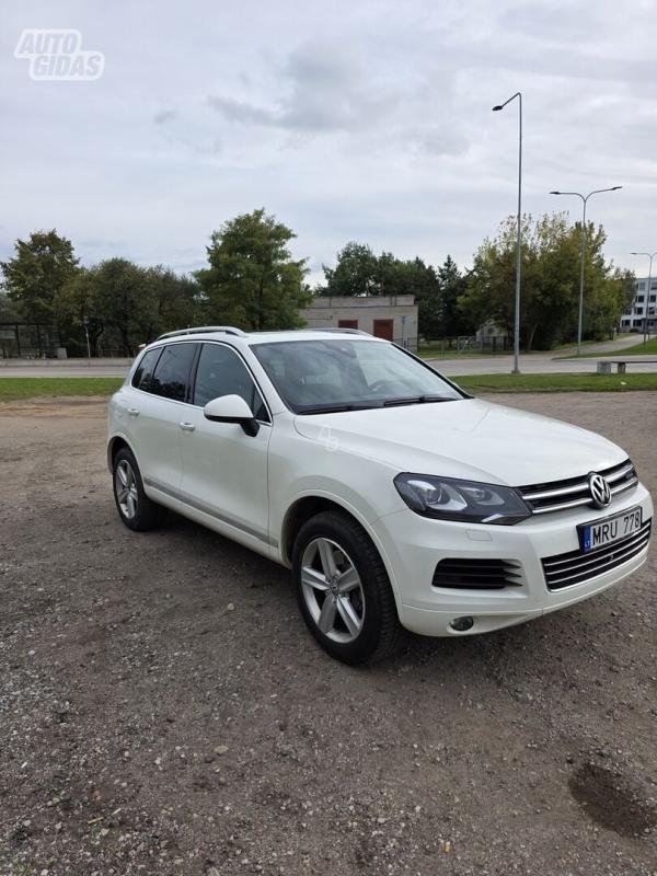 Balts Volkswagen Touareg 2012 Jonava, ar dzinēja tilpumu 3.00 L un nobraukumu 260 tūkst. km par 9000 €, foto 4 vietnē AUTOMOTO.COM.LV