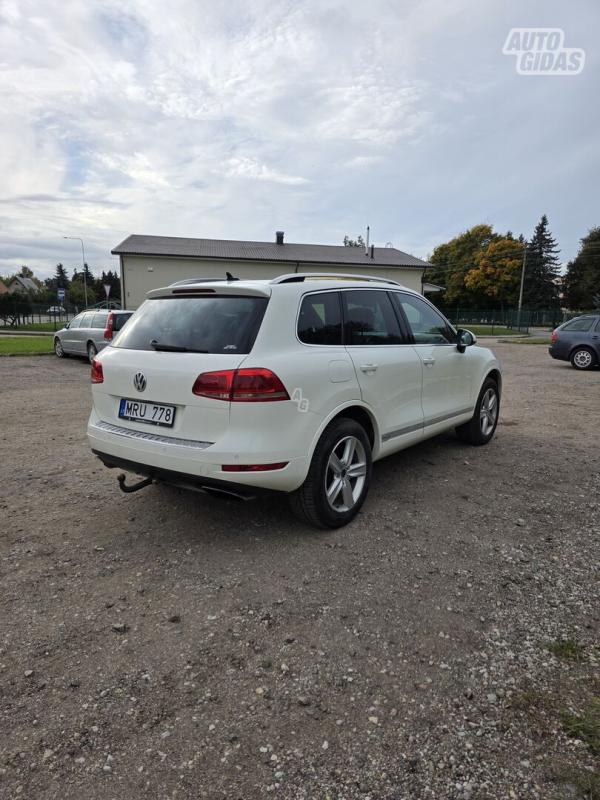 Balts Volkswagen Touareg 2012 Jonava, ar dzinēja tilpumu 3.00 L un nobraukumu 260 tūkst. km par 9000 €, foto 6 vietnē AUTOMOTO.COM.LV