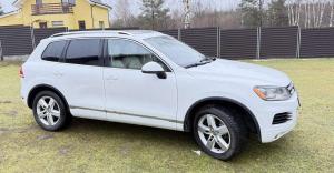 White Volkswagen Touareg 2013 in Vilnius, with an engine capacity of 3.60 L and mileage of 340 thousand km for 8200 €, photo 11 on AUTOMOTO.COM.LV
