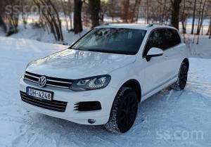 Balts Volkswagen Touareg 2013 Rīga, ar dzinēja tilpumu 3.00 L un nobraukumu 240 tūkst. km par 14450 €, foto 4 vietnē AUTOMOTO.COM.LV