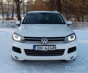 Balts Volkswagen Touareg 2013 Rīga, ar dzinēja tilpumu 3.00 L un nobraukumu 240 tūkst. km par 14450 €, foto 5 vietnē AUTOMOTO.COM.LV