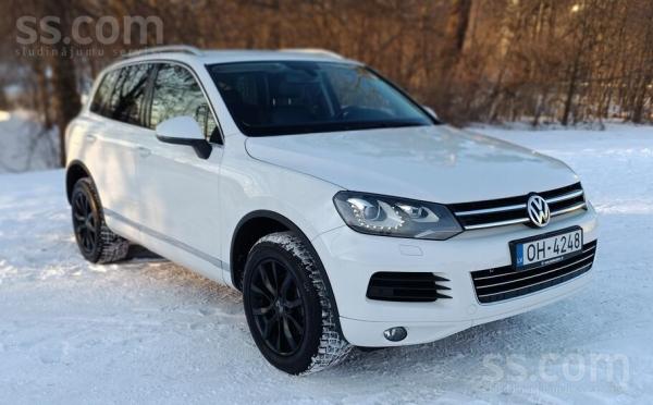Balts Volkswagen Touareg 2013 Rīga, ar dzinēja tilpumu 3.00 L un nobraukumu 240 tūkst. km par 14450 €, foto 6 vietnē AUTOMOTO.COM.LV