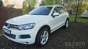 Balts Volkswagen Touareg 2013 Rīga, ar dzinēja tilpumu 3.00 L un nobraukumu 0 tūkst. km par 9998 €, foto 3 vietnē AUTOMOTO.COM.LV