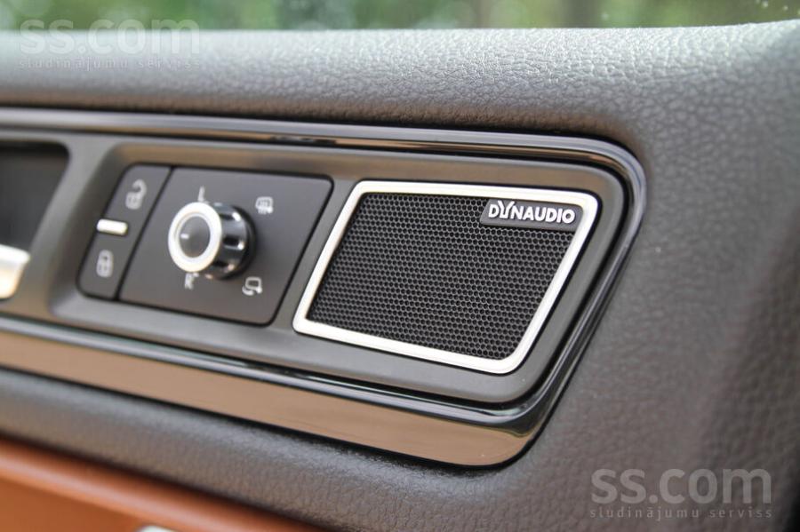 Balts Volkswagen Touareg 2013 Daugavpils, ar dzinēja tilpumu 3.00 L un nobraukumu 242 tūkst. km par 14500 €, foto 13 vietnē AUTOMOTO.COM.LV