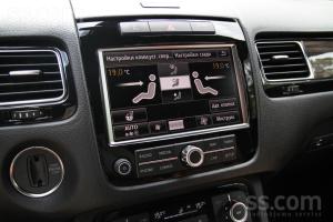 Balts Volkswagen Touareg 2013 Daugavpils, ar dzinēja tilpumu 3.00 L un nobraukumu 242 tūkst. km par 14500 €, foto 17 vietnē AUTOMOTO.COM.LV