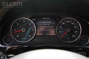 Balts Volkswagen Touareg 2013 Daugavpils, ar dzinēja tilpumu 3.00 L un nobraukumu 242 tūkst. km par 14500 €, foto 18 vietnē AUTOMOTO.COM.LV