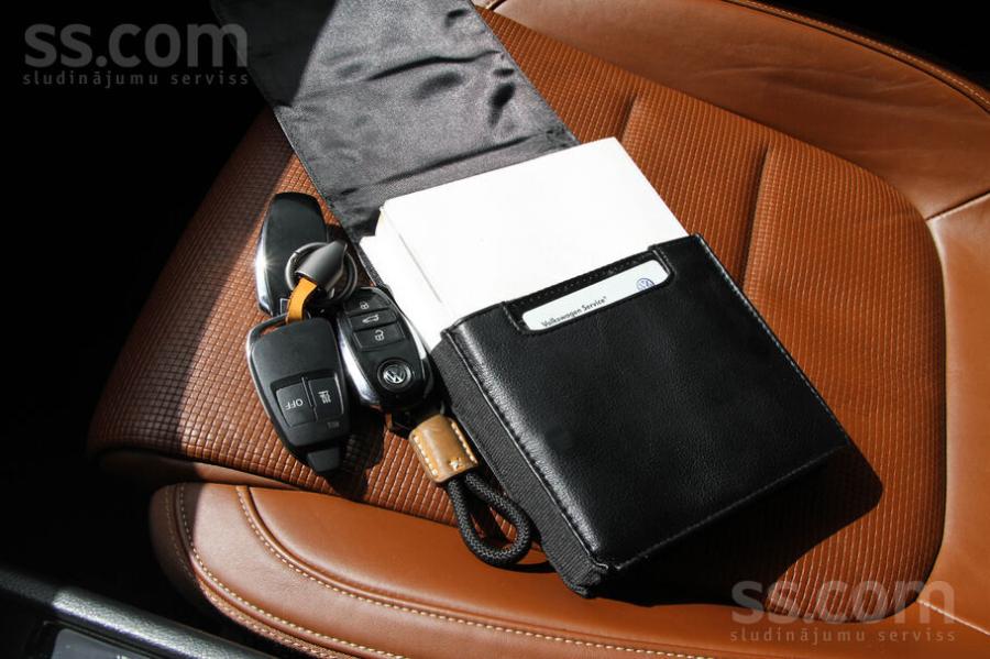 Balts Volkswagen Touareg 2013 Daugavpils, ar dzinēja tilpumu 3.00 L un nobraukumu 242 tūkst. km par 14500 €, foto 20 vietnē AUTOMOTO.COM.LV