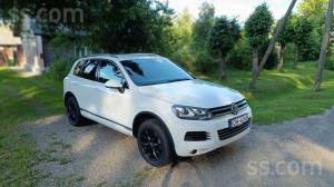 Balts Volkswagen Touareg 2013 Rīga, ar dzinēja tilpumu 3.00 L un nobraukumu 246 tūkst. km par 11950 €, foto 7 vietnē AUTOMOTO.COM.LV