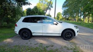 Balts Volkswagen Touareg 2013 Rīga, ar dzinēja tilpumu 3.00 L un nobraukumu 246 tūkst. km par 11950 €, foto 8 vietnē AUTOMOTO.COM.LV