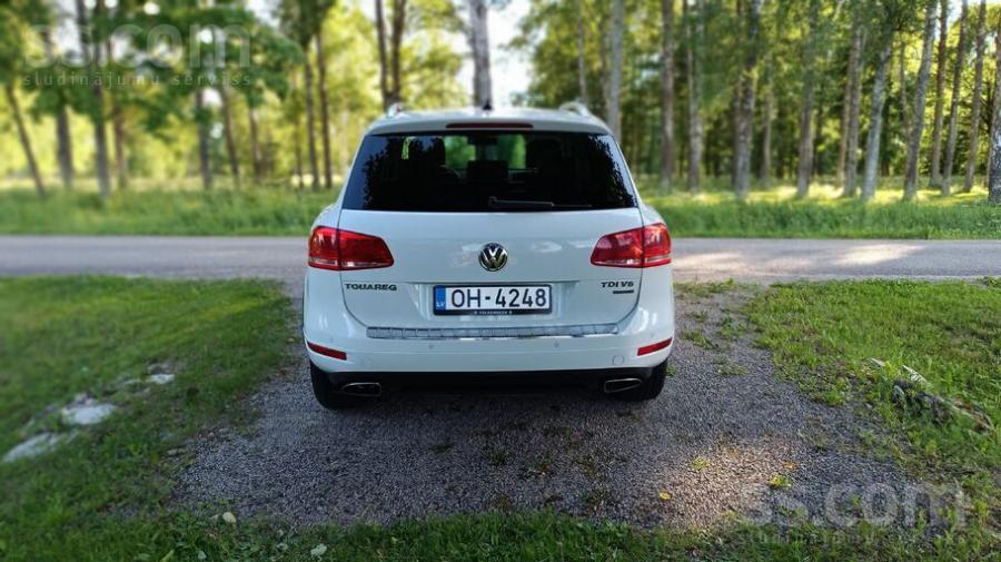 Balts Volkswagen Touareg 2013 Rīga, ar dzinēja tilpumu 3.00 L un nobraukumu 246 tūkst. km par 11950 €, foto 11 vietnē AUTOMOTO.COM.LV