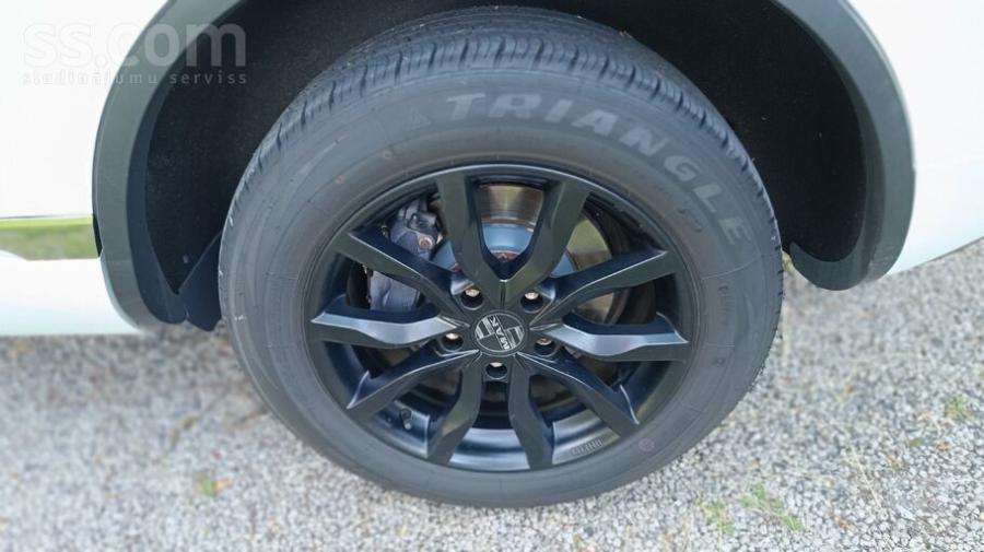 Balts Volkswagen Touareg 2013 Rīga, ar dzinēja tilpumu 3.00 L un nobraukumu 246 tūkst. km par 11950 €, foto 18 vietnē AUTOMOTO.COM.LV