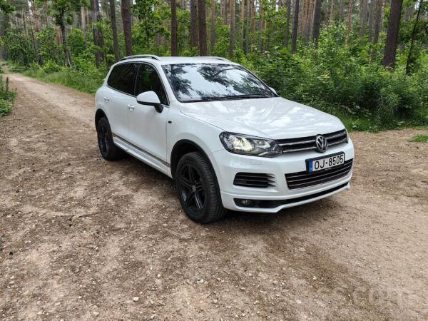 Balts Volkswagen Touareg 2013 Rīga, ar dzinēja tilpumu 3.00 L un nobraukumu 226 tūkst. km par 12900 €, foto 4 vietnē AUTOMOTO.COM.LV